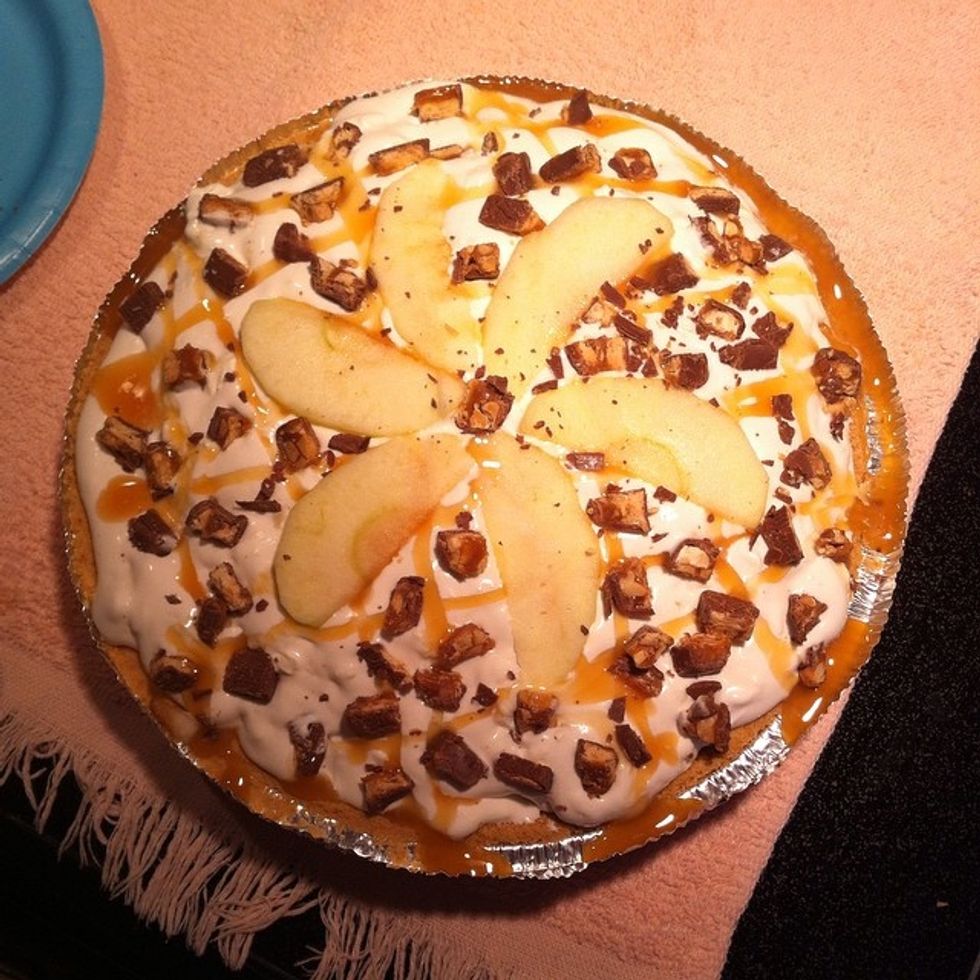 14. Snickers caramel apple pie | The Odyssey Online