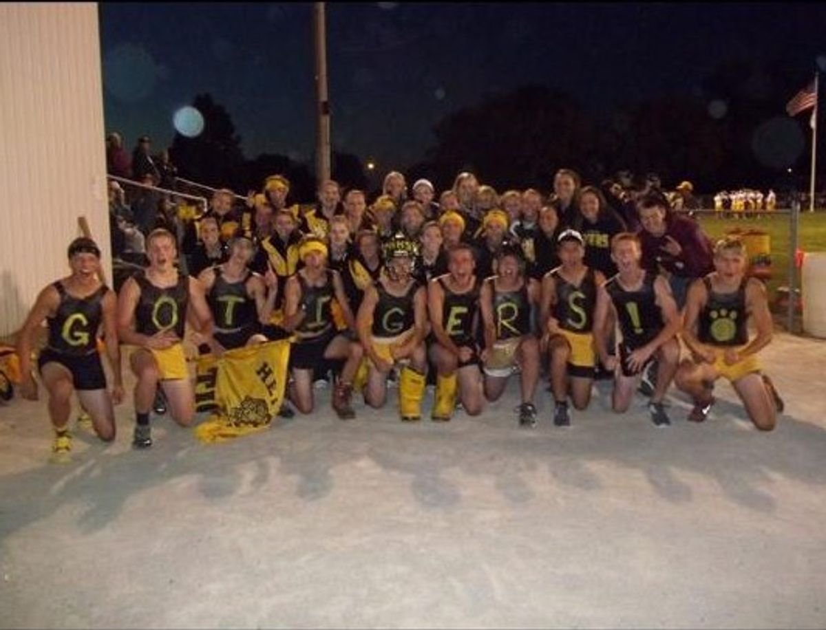 17 Signs You Went To A Small-Town High School