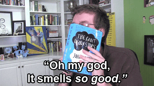 20 Signs And Struggles Of Being A Book Fanatic | The Odyssey Online