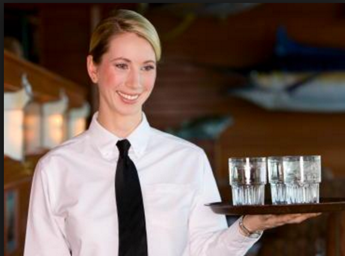 The 15 Struggles of Being a Waitress | The Odyssey Online