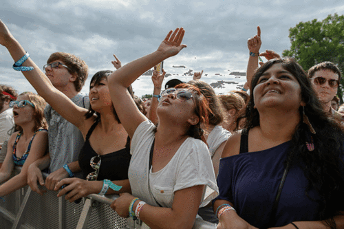 25 Helpful Tips To Survive Any General Admission Concert | The Odyssey ...