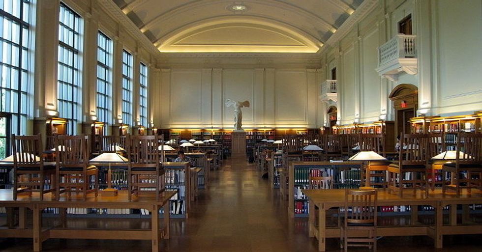 5 Library Etiquette Tips To Keep In Mind During Finals