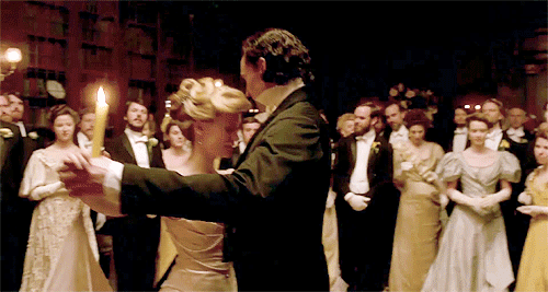 Tom Hiddleston Snake Hips Gif