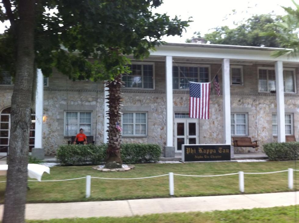 Fraternity House Life Vs. Dorm Life | The Odyssey Online