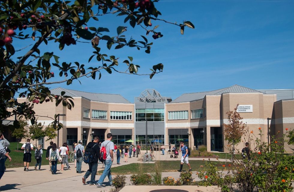 6 Reasons To Attend On-Campus Events | The Odyssey Online
