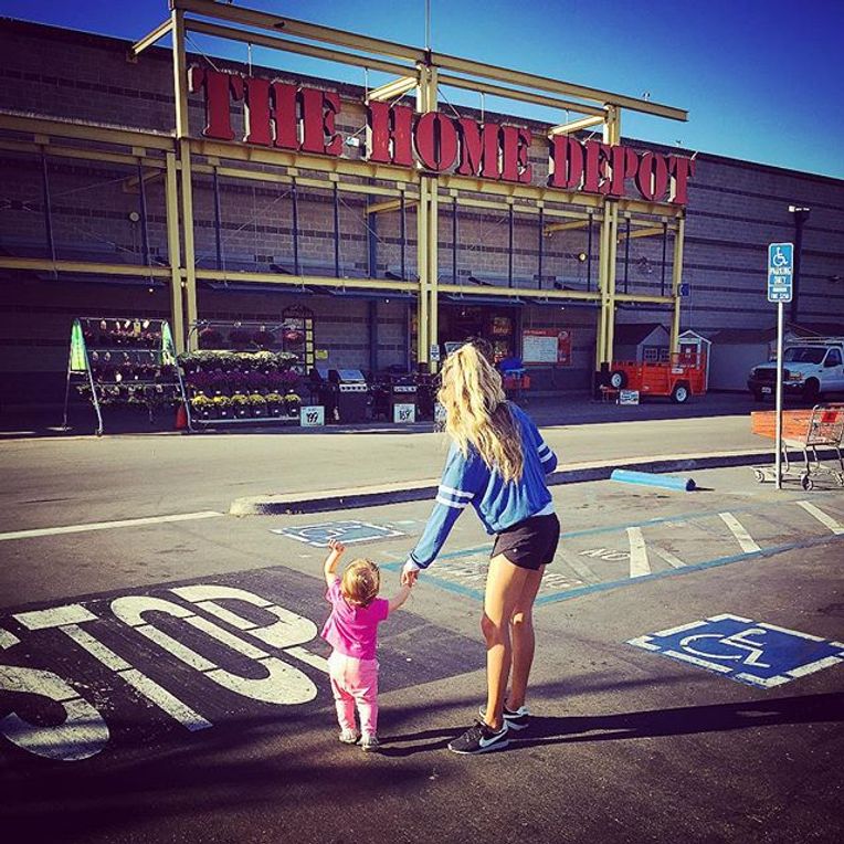 Samantha Ponder Legs