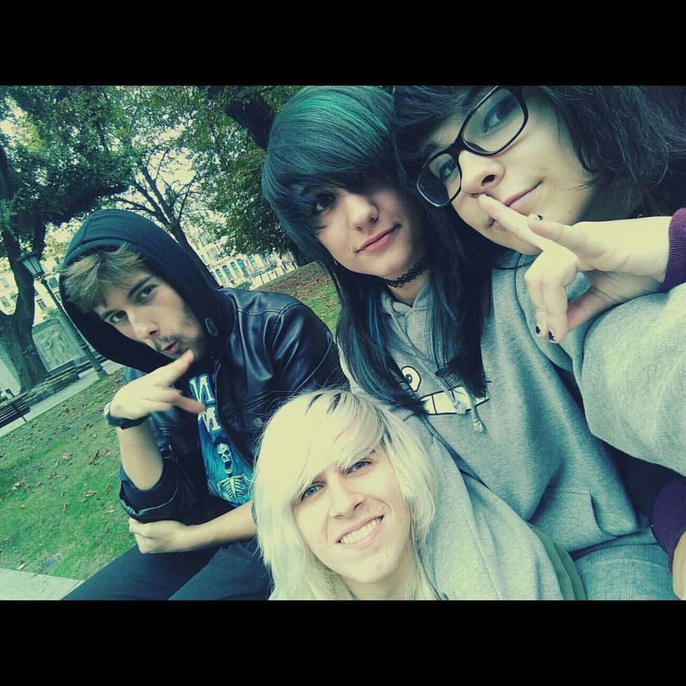 25 Essentials For Your Emo Starter Pack | The Odyssey Online