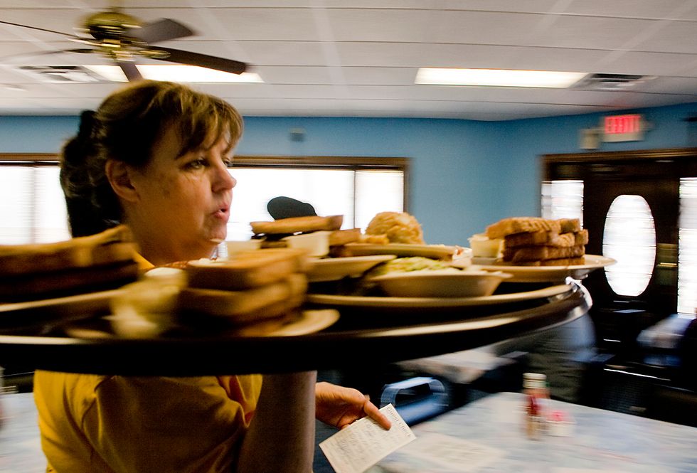 14 Things You Inevitably Learn As A Waitress | The Odyssey Online