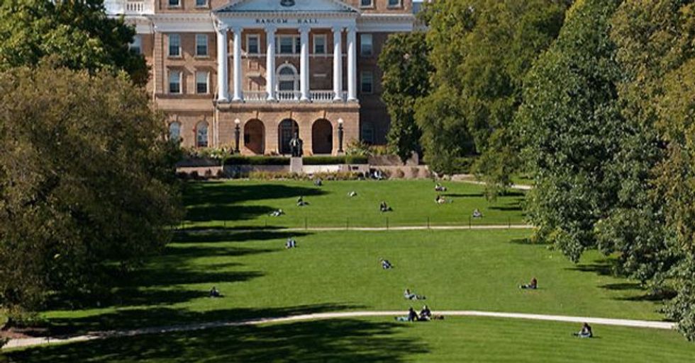 10 Ways To Make It To The Top Of Bascom Hill Alive | The Odyssey Online