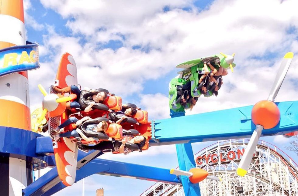 13 Things All Amusement Park Ride Operators Want You To Know | The ...
