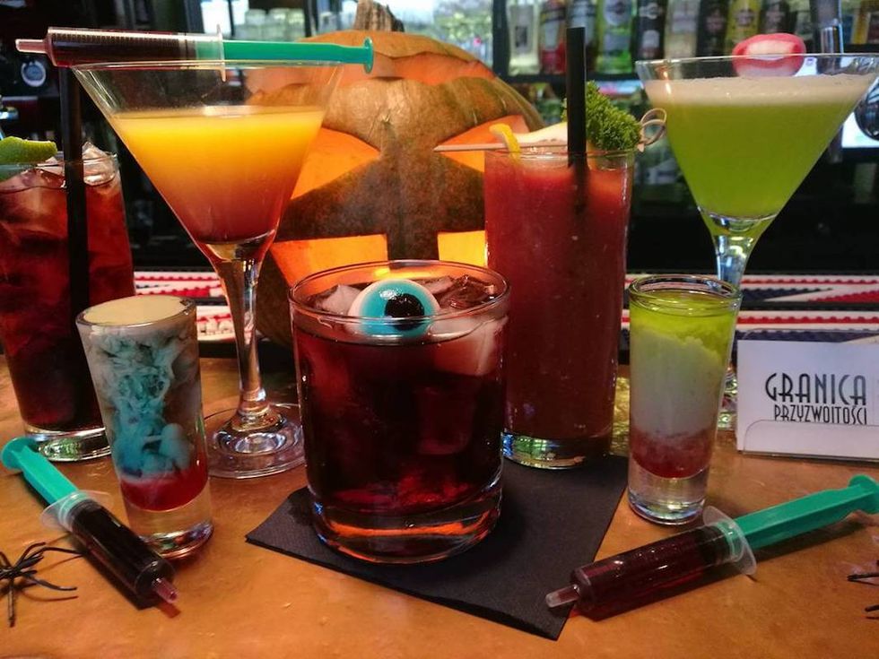 22 Boozy Drinks That Will Either Trick Or Treat You This Halloween ...