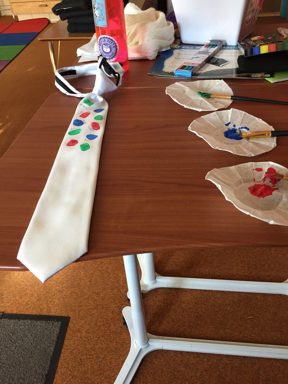 DIY Fingerprint Christmas Tie | The Odyssey Online