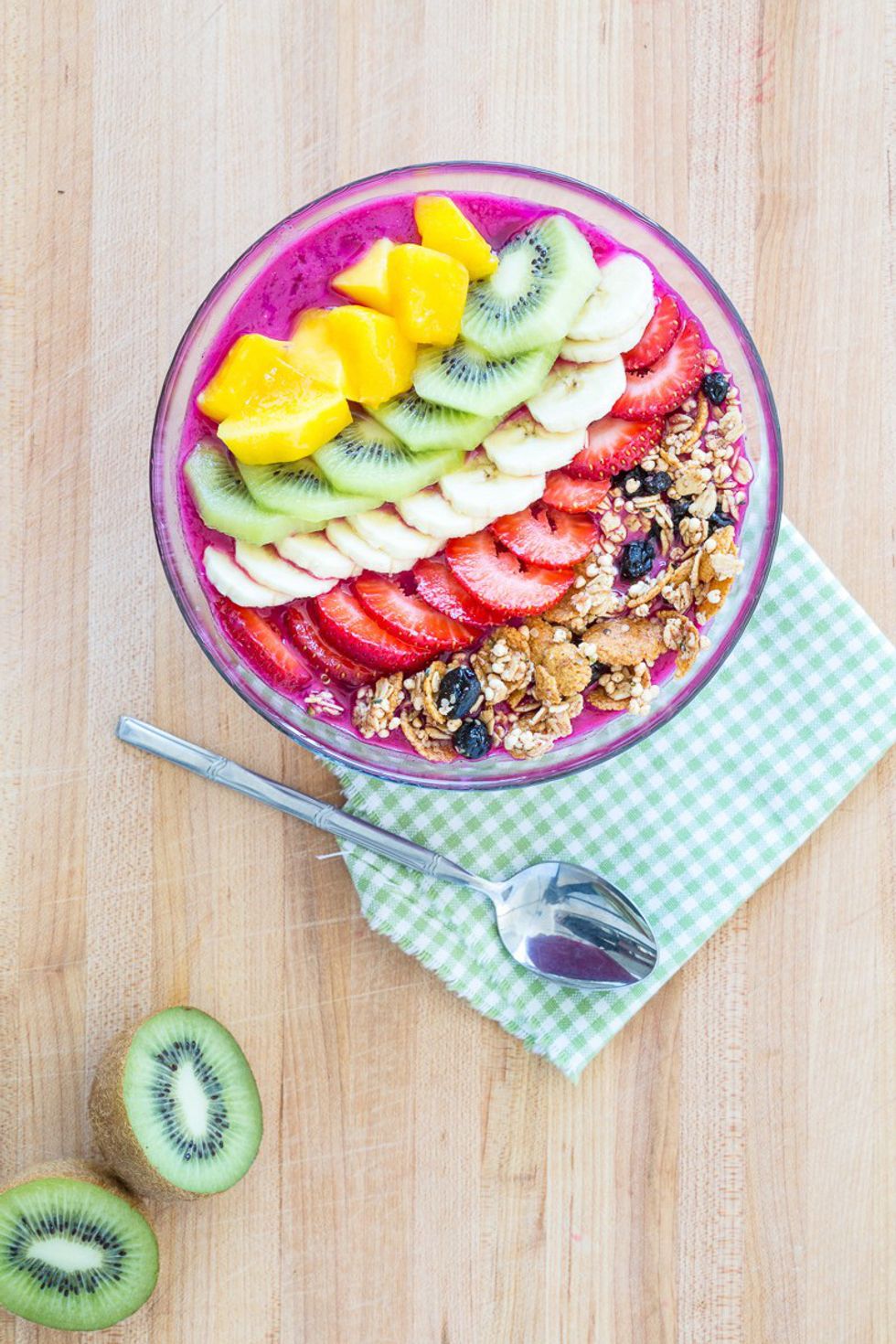 10 Delicious Smoothie Bowls That Are Almost Too Pretty To Eat | The ...