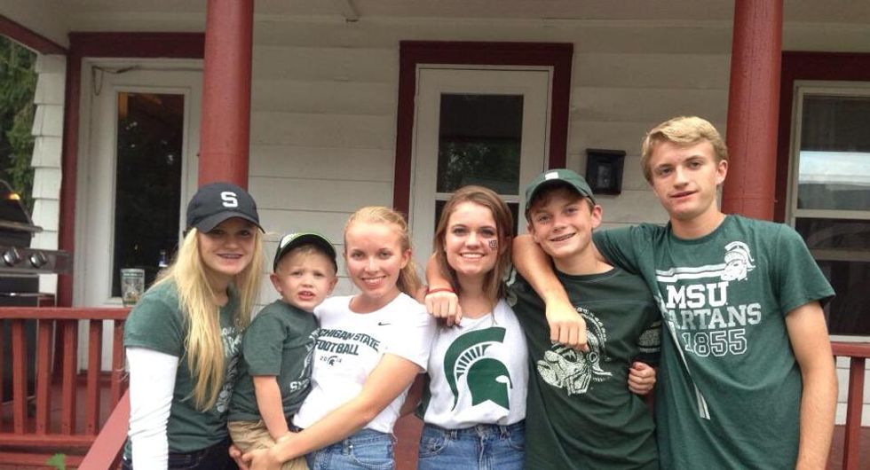 25 Things People With 5+ Siblings Know To Be True | The Odyssey Online