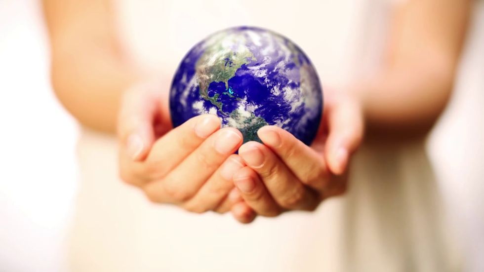 10 Gifts That Will Help Save the World This Christmas | The Odyssey Online