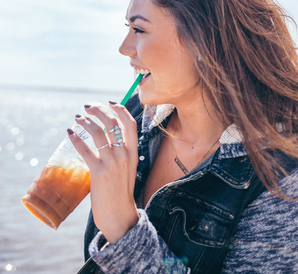 15 Life Hacks For Eating Less That Hardly Require Any Effort At All ...