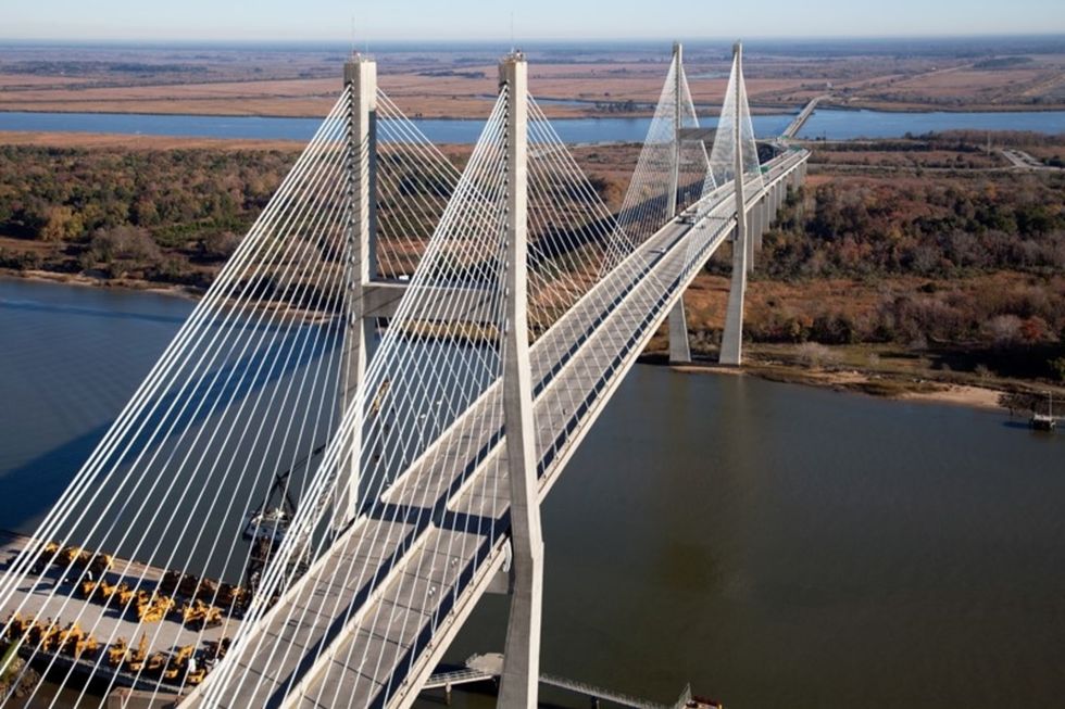 Here's Why Savannah's Iconic Bridge Should Be Named After Juliette ...
