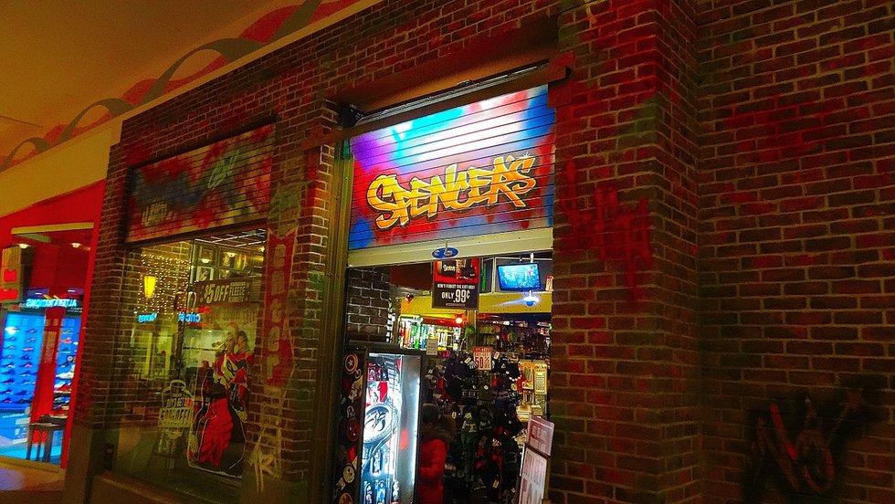 5 Times Spencer's Employees Are Just Trying To Do Our Jobs Like ...