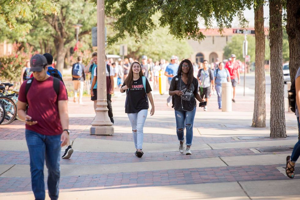 11 Signs You're Suffering From Junioritis, Which Is Way Worse Than ...