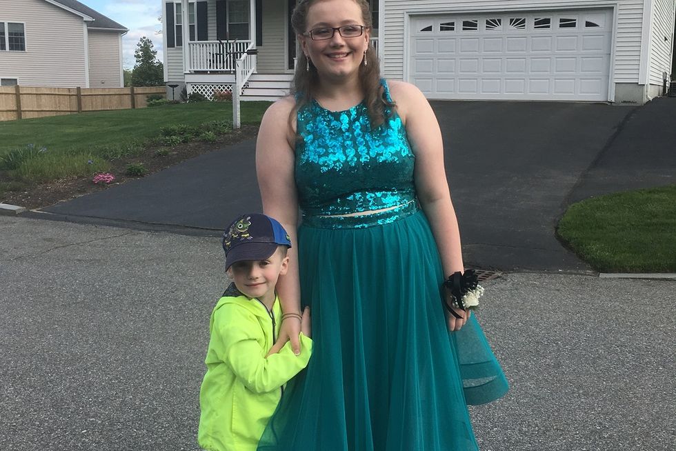 11 Truths Of Having A Sibling Who Is Significantly Younger Than You ...