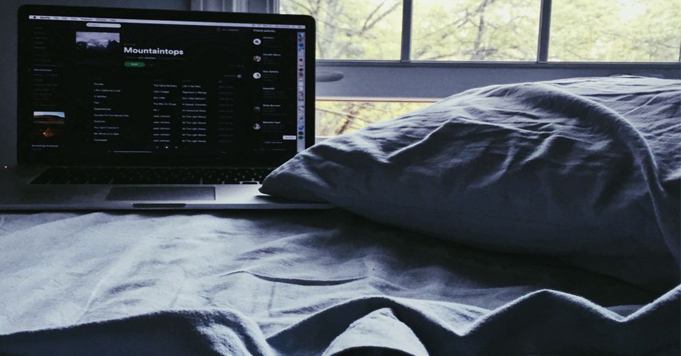 8 Habits To Get You Out Of Your Lazy Summer Slump, And Out Of Your Bed ...