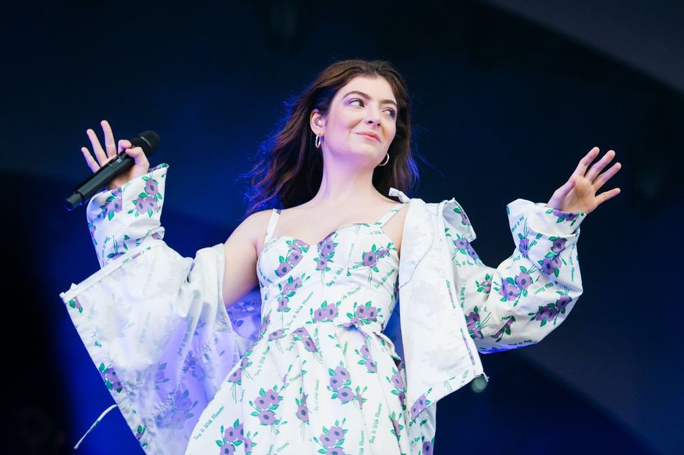9 Best Lorde Lyrics Of Any Song Of All Time | The Odyssey Online