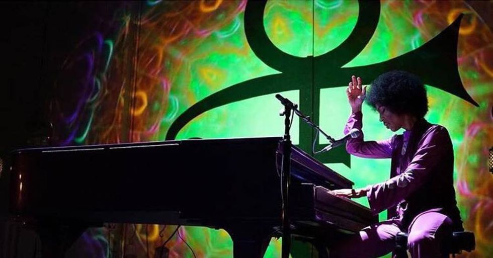13 Prince Songs That Were Hits For Other Artists | The Odyssey Online