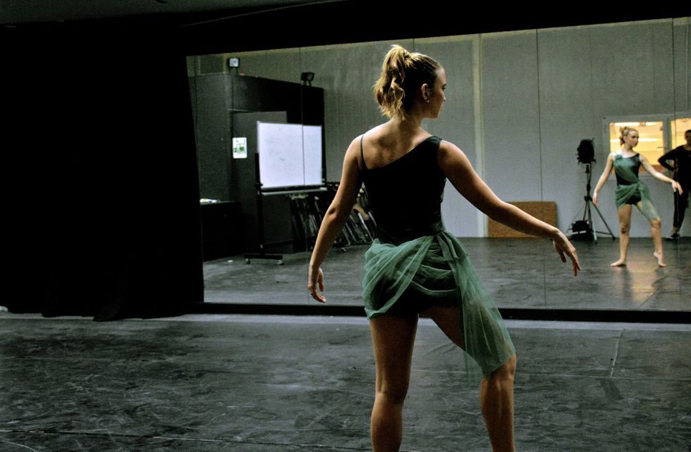 Weird Things All Dancers Do | The Odyssey Online