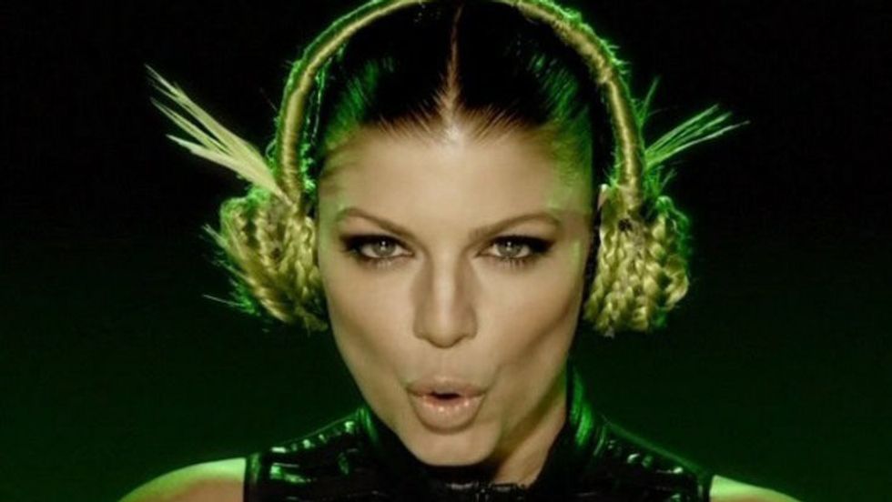 10 Ear-Worm Songs From The 2000s And 2010s | The Odyssey Online