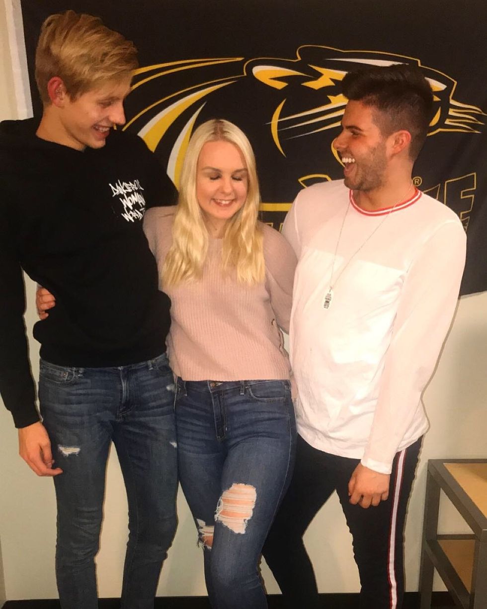 positives to being the single friend | The Odyssey Online