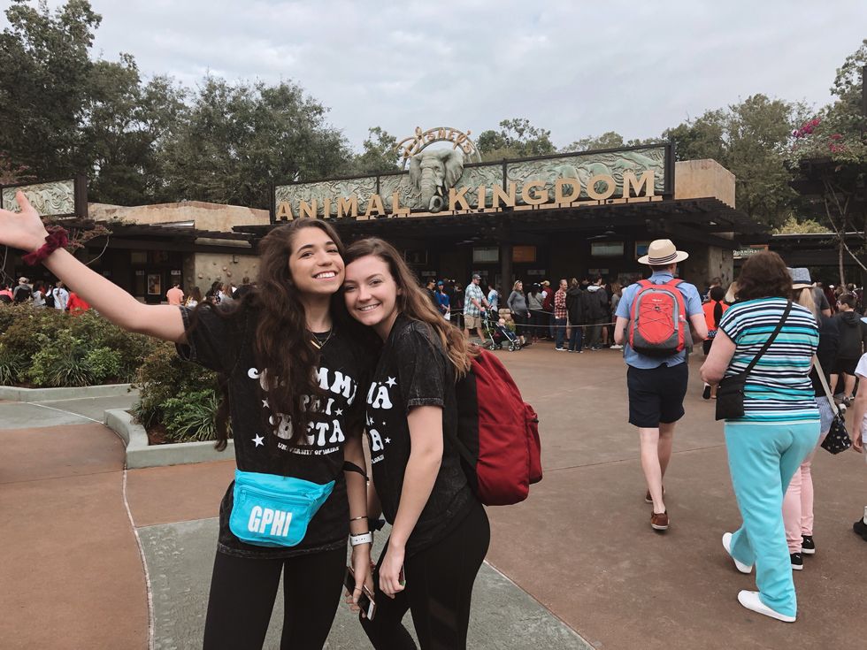 Living With Your Best Friend IS a Good Idea | The Odyssey Online