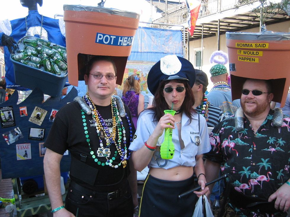 10 Of The Punniest Halloween Costumes That Will Either Make Your ...