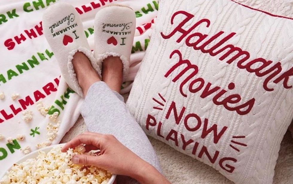 6 Reasons Hallmark Movies Are My Christmas Go-To | The Odyssey Online