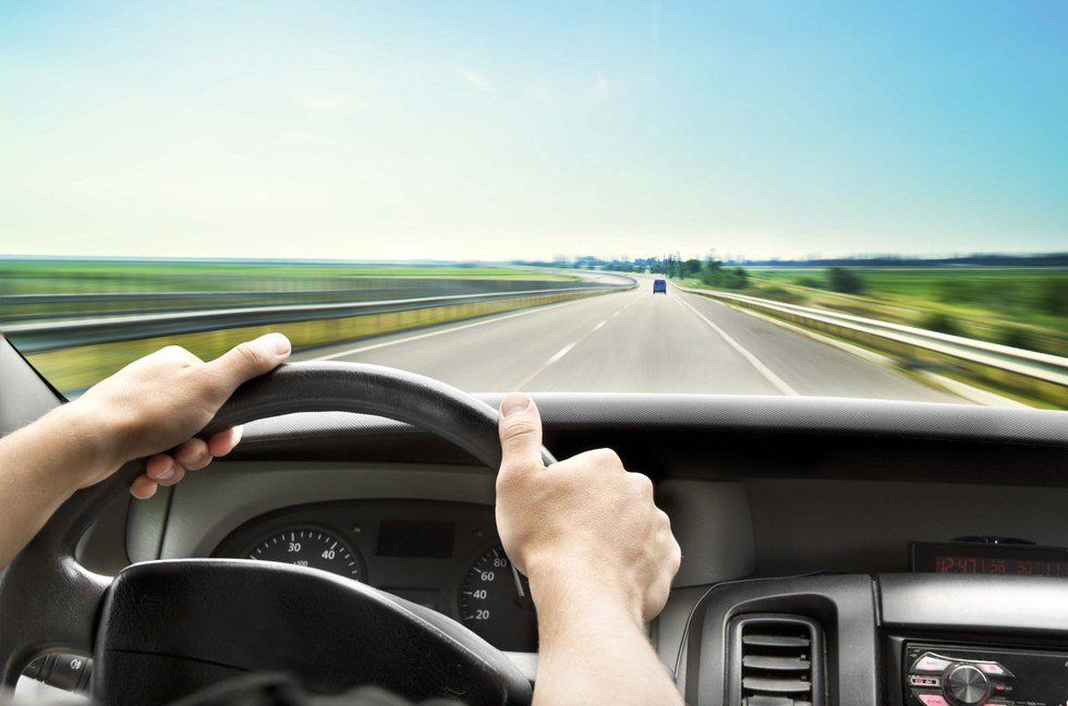 10 Thoughts You Have While Driving | The Odyssey Online