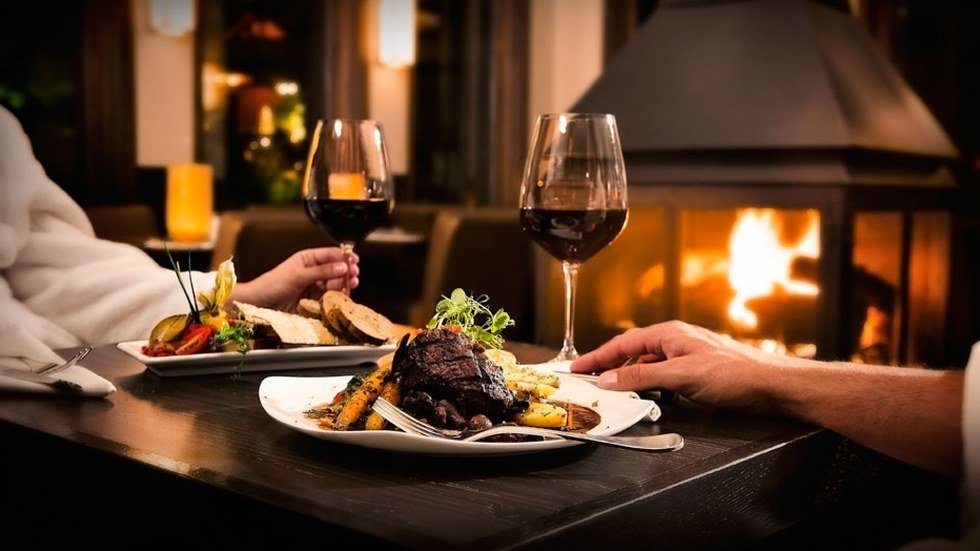 5 Reasons Why You Should Tip Your Servers | The Odyssey Online