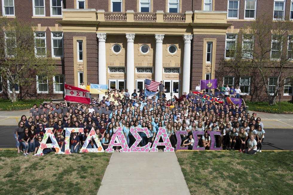 8 Reasons Why Going Greek Will Be The Best Decision Of Your Life | The ...