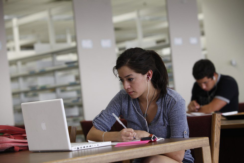 Songs That Perfectly Represent College | The Odyssey Online