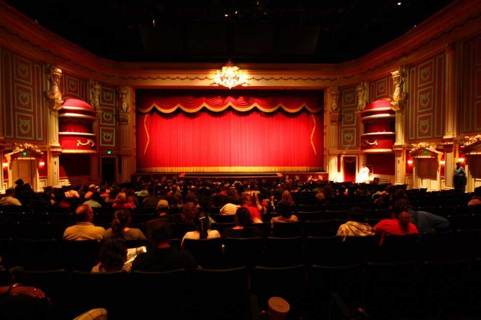 The Rules Of Theater Etiquette | The Odyssey Online