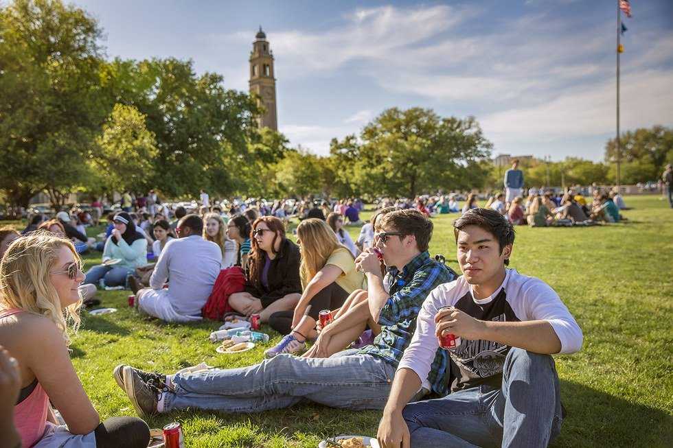 5 Essentials For A Successful Freshman Year | The Odyssey Online