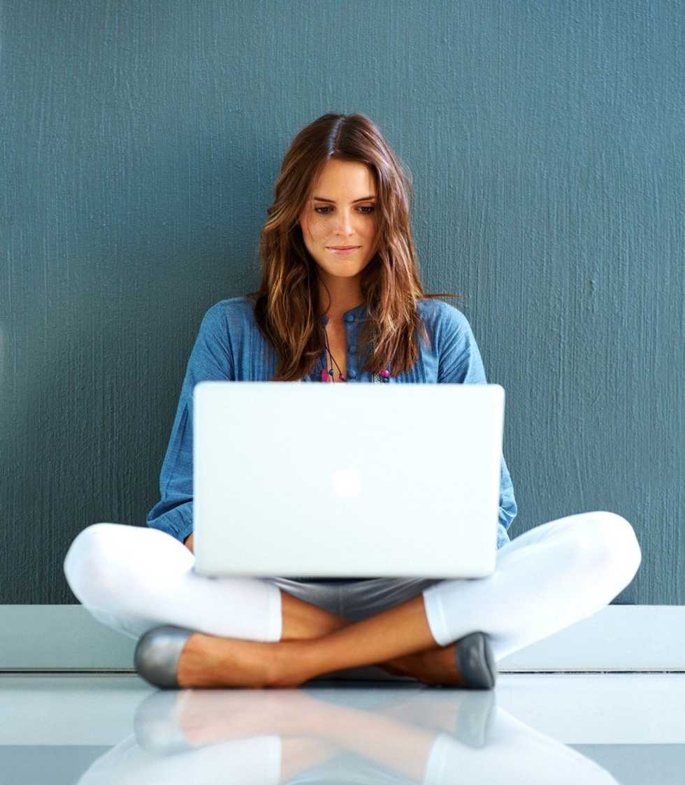Social Media And The Inner Woman | The Odyssey Online