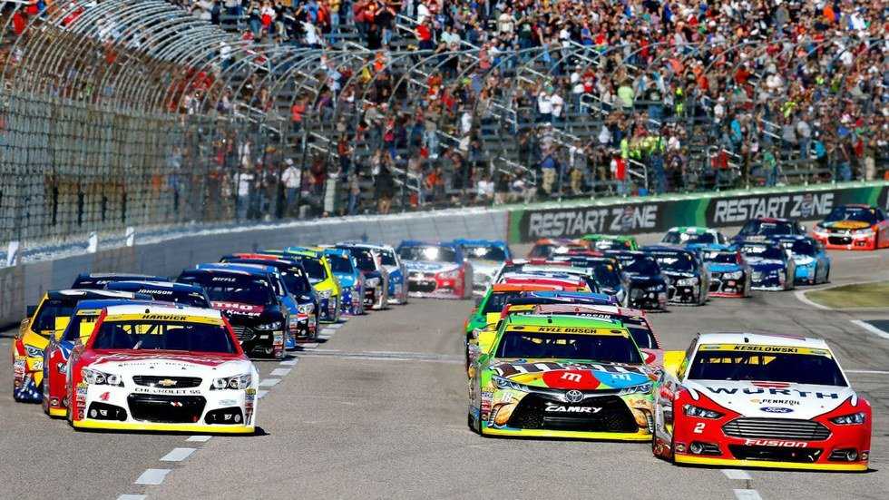 How To Watch A NASCAR Race | The Odyssey Online
