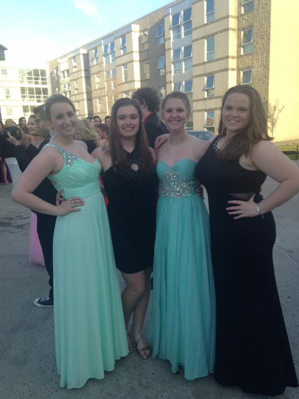 10 Reasons Why Greek Formal Is Better Than Prom | The Odyssey Online