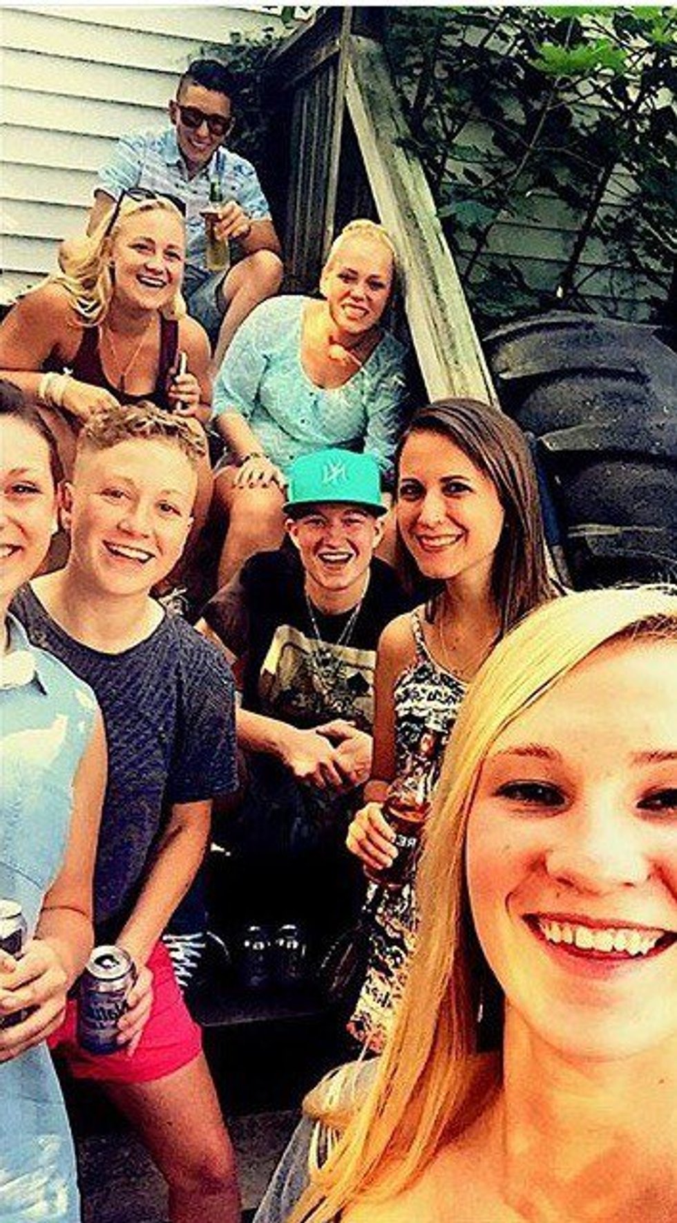 6 Struggles of Being In A Group Message | The Odyssey Online