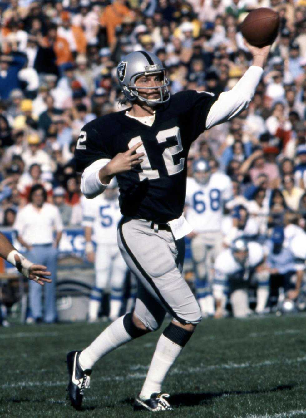 NFL Legend Ken Stabler Dies of Cancer | The Odyssey Online