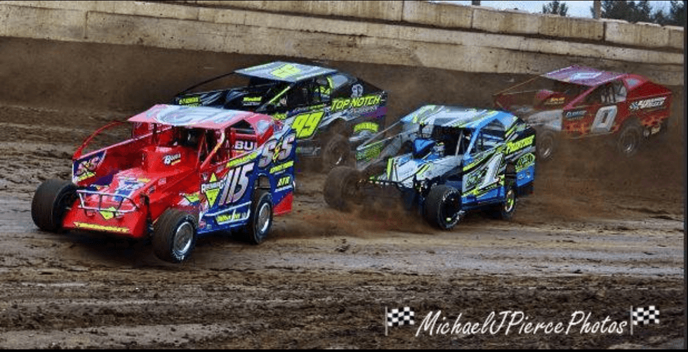 10 Things About Going To The Races | The Odyssey Online