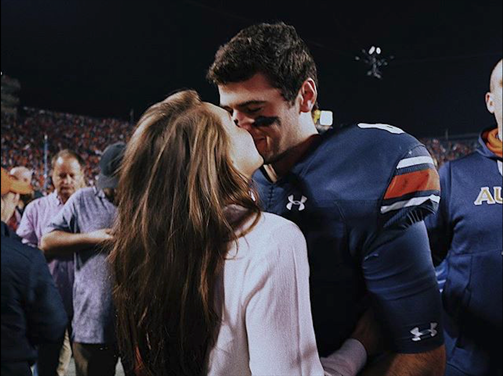 9 Reasons Why Auburn Is Obsessed With Jarrett Stidham And Kennedy Brown ...