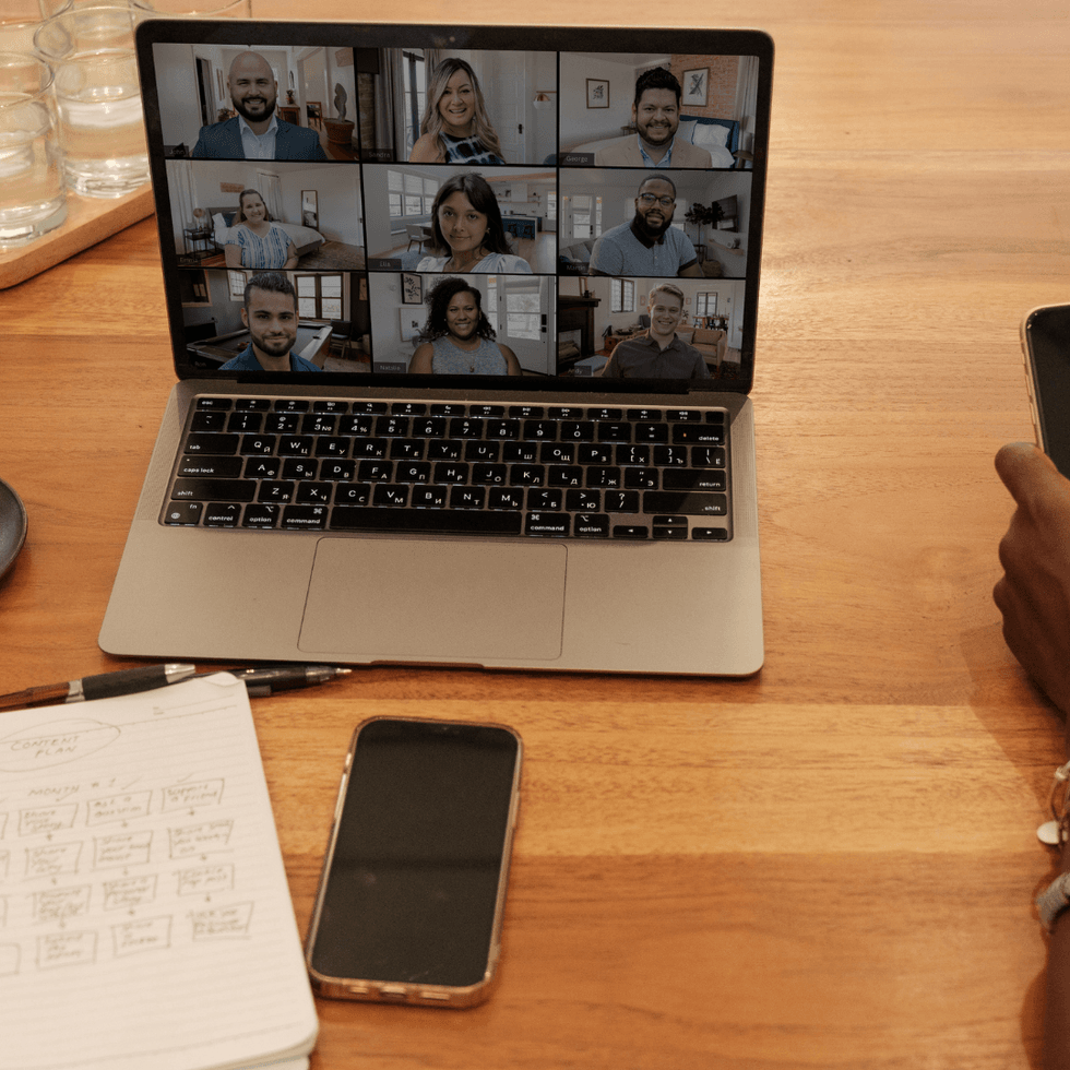 How to help virtual meetings in business | The Odyssey Online