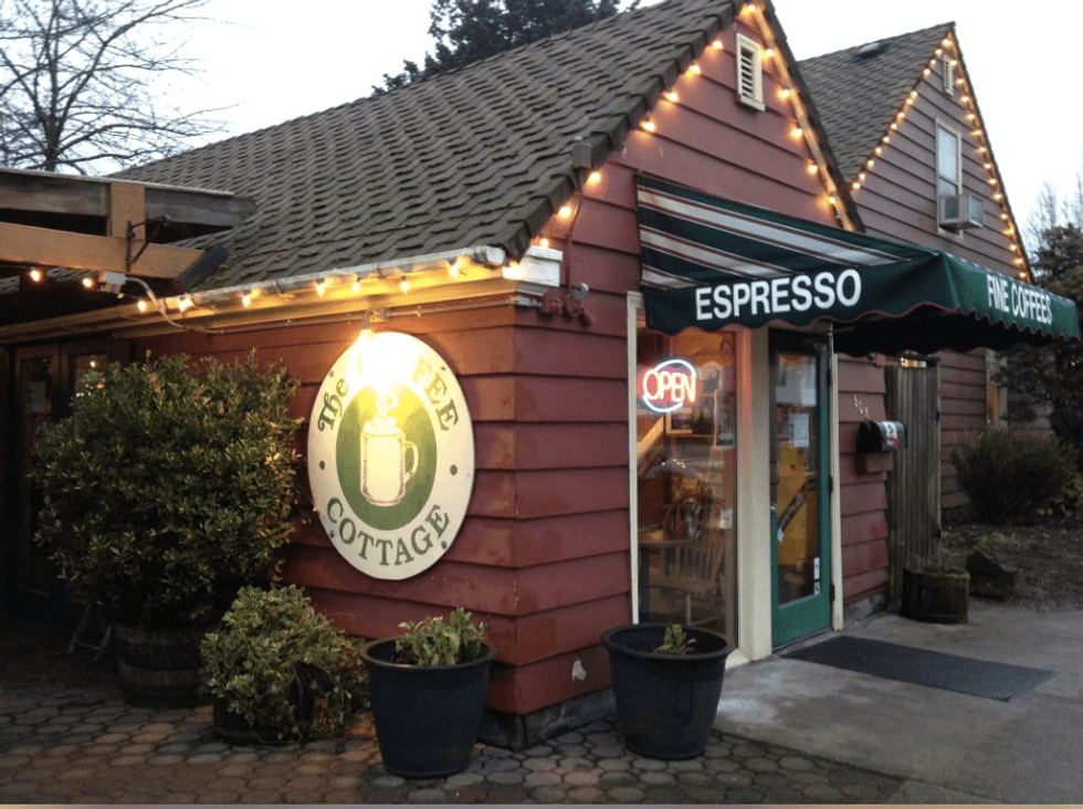 The 5 Types Of People You See In Coffee Cottage | The Odyssey Online